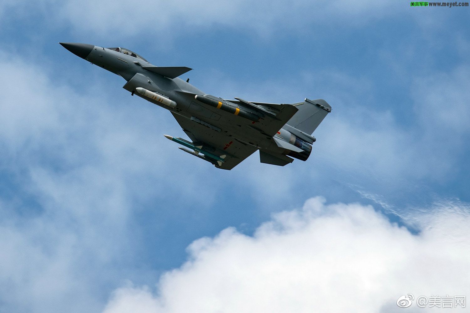 Πύραυλοι πλεύσης KD-88 στα κινέζικα μαχητικά J-10C - Πτήση