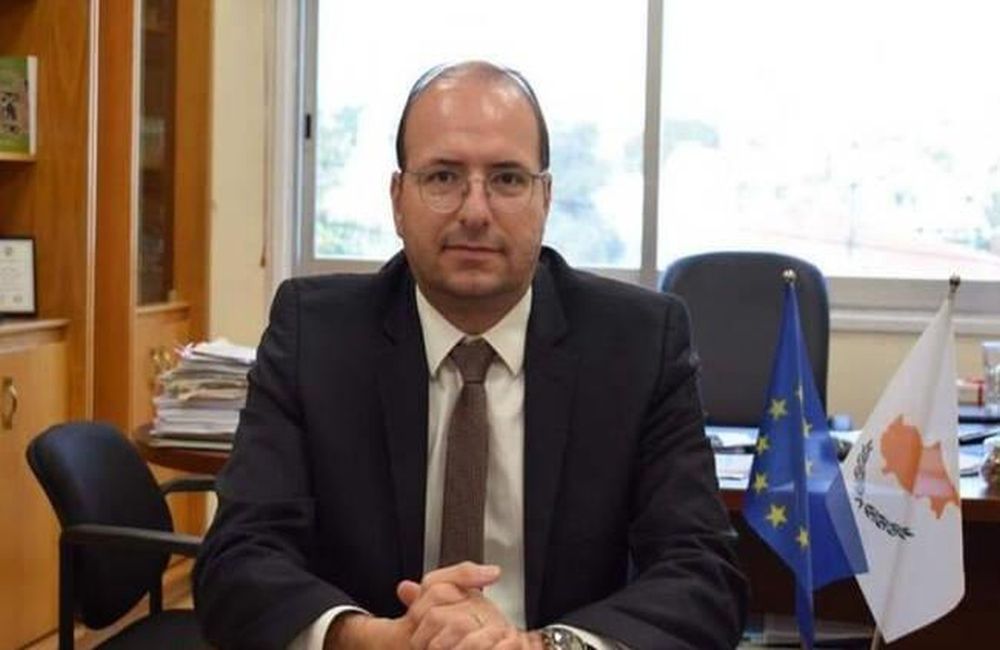 Χαράλαμπος Πετρίδης, ο νέος υπουργός Αμύνης της Κύπρου - Πτήση