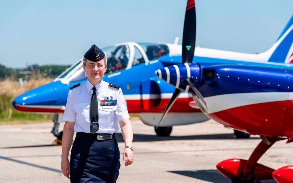 H πρώτη γυναίκα διοικητής της γαλλικής αεροπορικής ακαδημίας - Πτήση