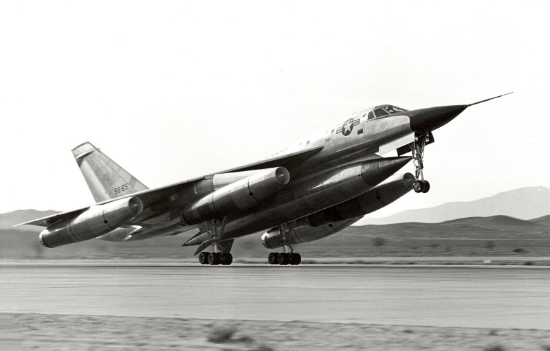 B-58 MITO –απλώς φανταστείτε τον θόρυβο! (βίντεο) - Πτήση
