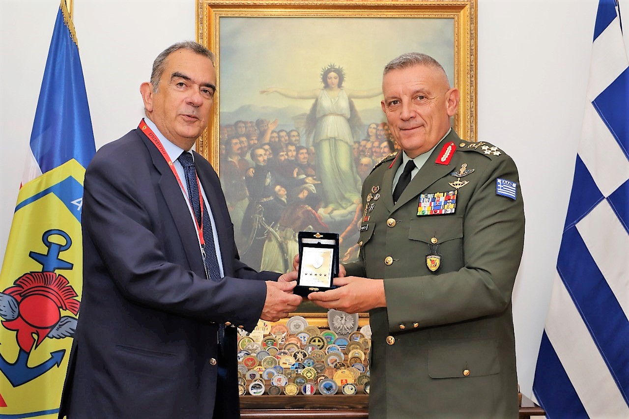 Μνημόνιο συνεργασίας μεταξύ ΓΕΕΘΑ και ΕΚΠΑ για συνεργασία στην ...