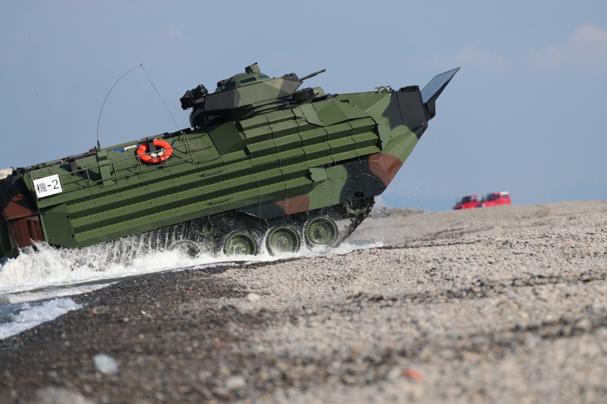 ΑΠΟΨΗ: Κάποιος να πει στους Ταϊβανέζους πως τα AAV-7 είναι επικίνδυνα ...