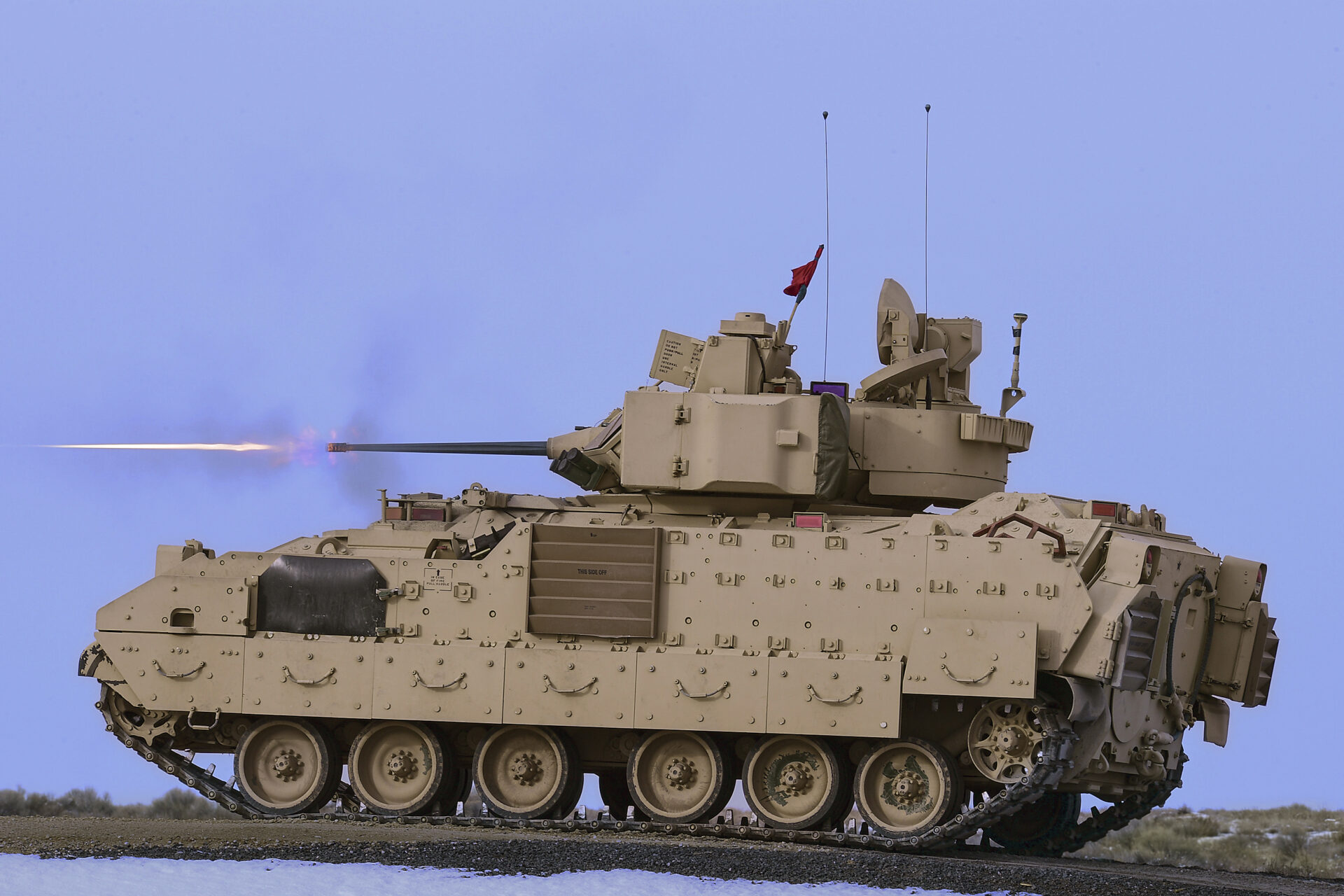 ΑΝΑΛΥΣΗ: Τι ισχύει με τα Bradley και το μεταχειρισμένο αμερικανικό υλικό για το Στρατό μας - Πτήση