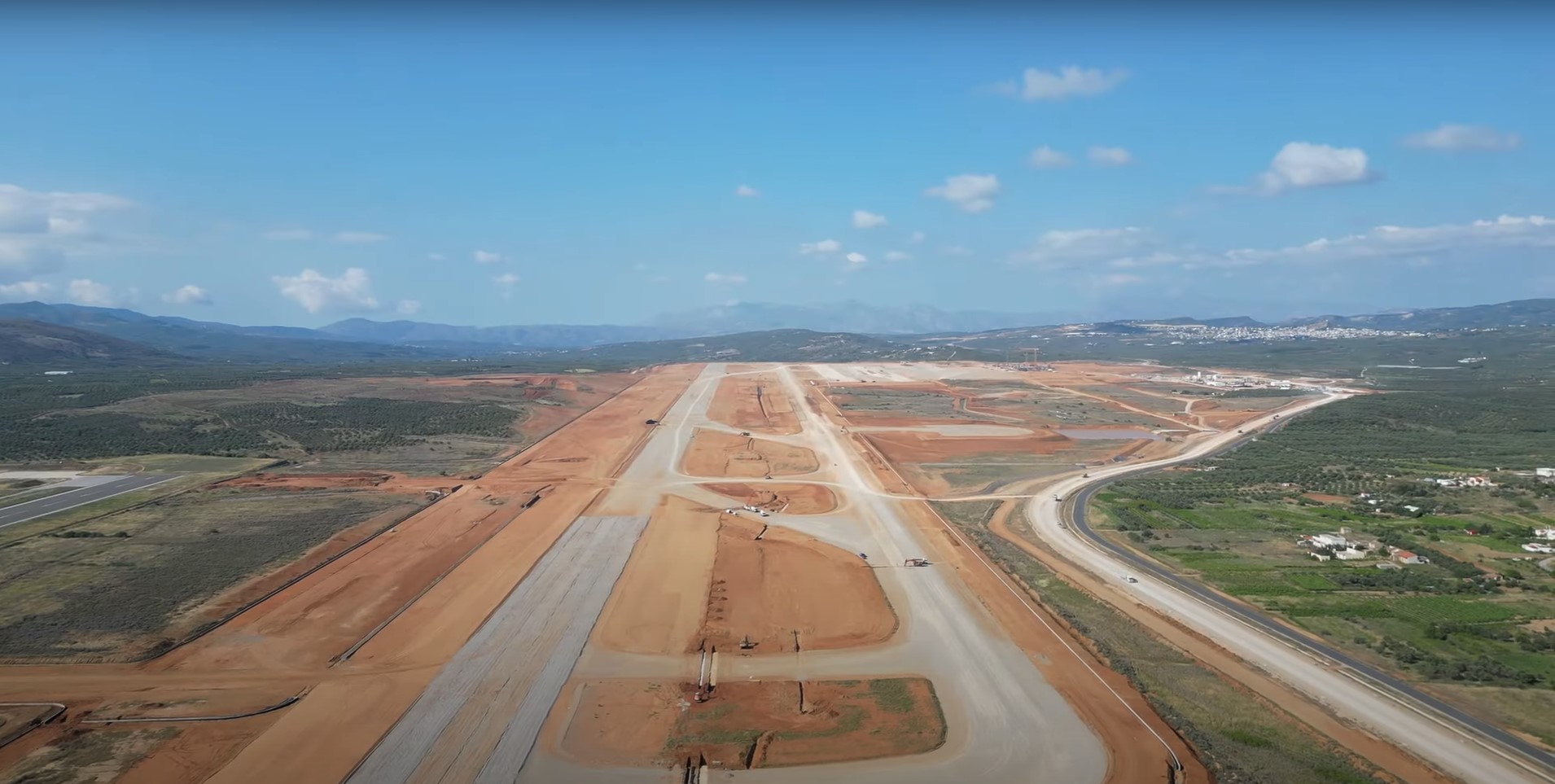 Πρόοδος εργασιών για το Νέο Διεθνές Αεροδρόμιο Ηρακλείου - Πτήση