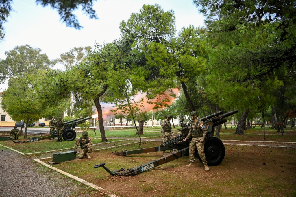 Πυροβολικό: Επίσημος εορτασμός της Αγίας Βαρβάρας (Φωτογραφίες) - Πτήση