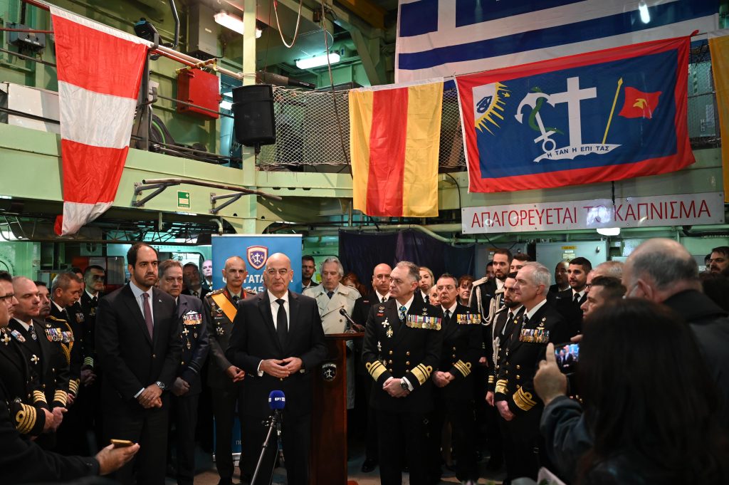 Δένδιας: Το επίδομα για τα στελέχη του Πολεμικού Ναυτικού θέλει ...