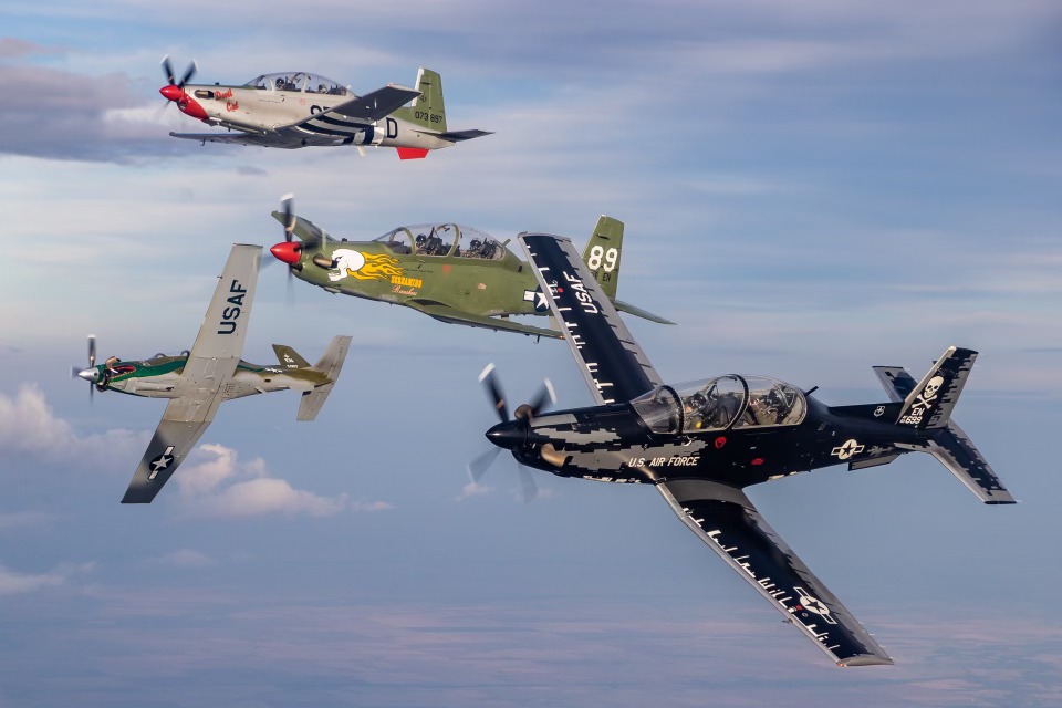 Αμερικανικός Εκπαιδευτής T-6A χάνει τη ζωή του σε ενεργοποίηση ...