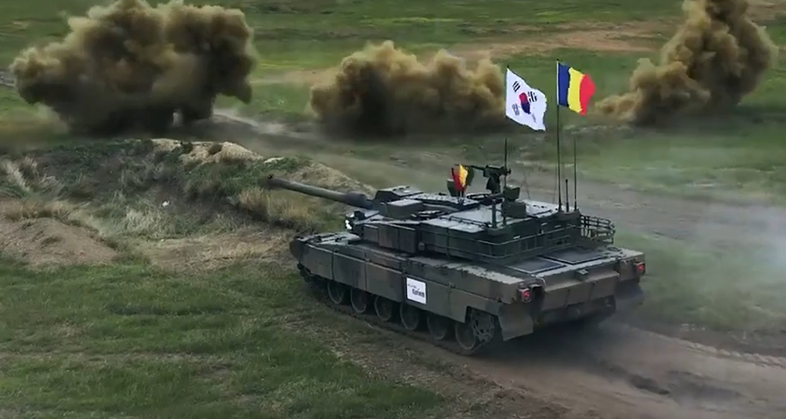 Η Ρουμανία κοιτά το νοτιοκορεατικό άρμα K2 Black Panther - Πτήση