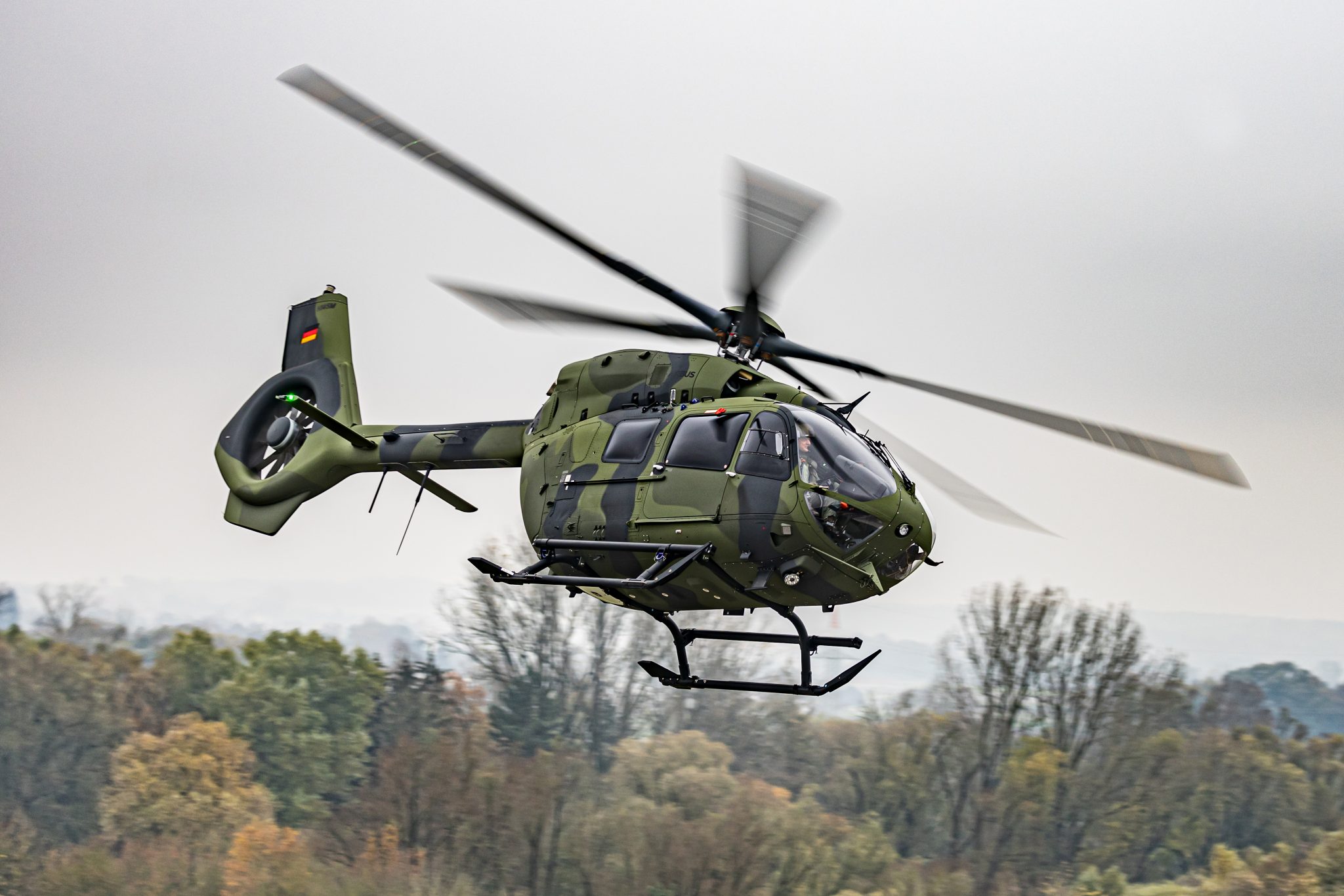 Η Bundeswehr παρέλαβε το πρώτο της ελικόπτερο H145M LKH - φωτό - Πτήση