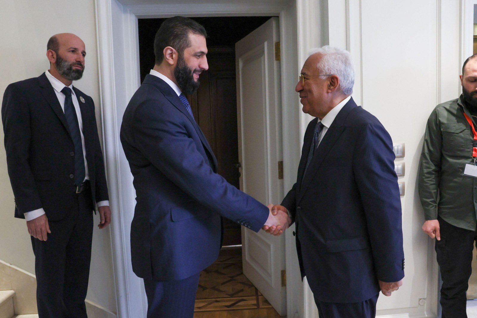 Συνάντηση πρόεδρου του Ευρωπαϊκού Κοινοβουλίου με τον προσωρινό πρόεδρο ...