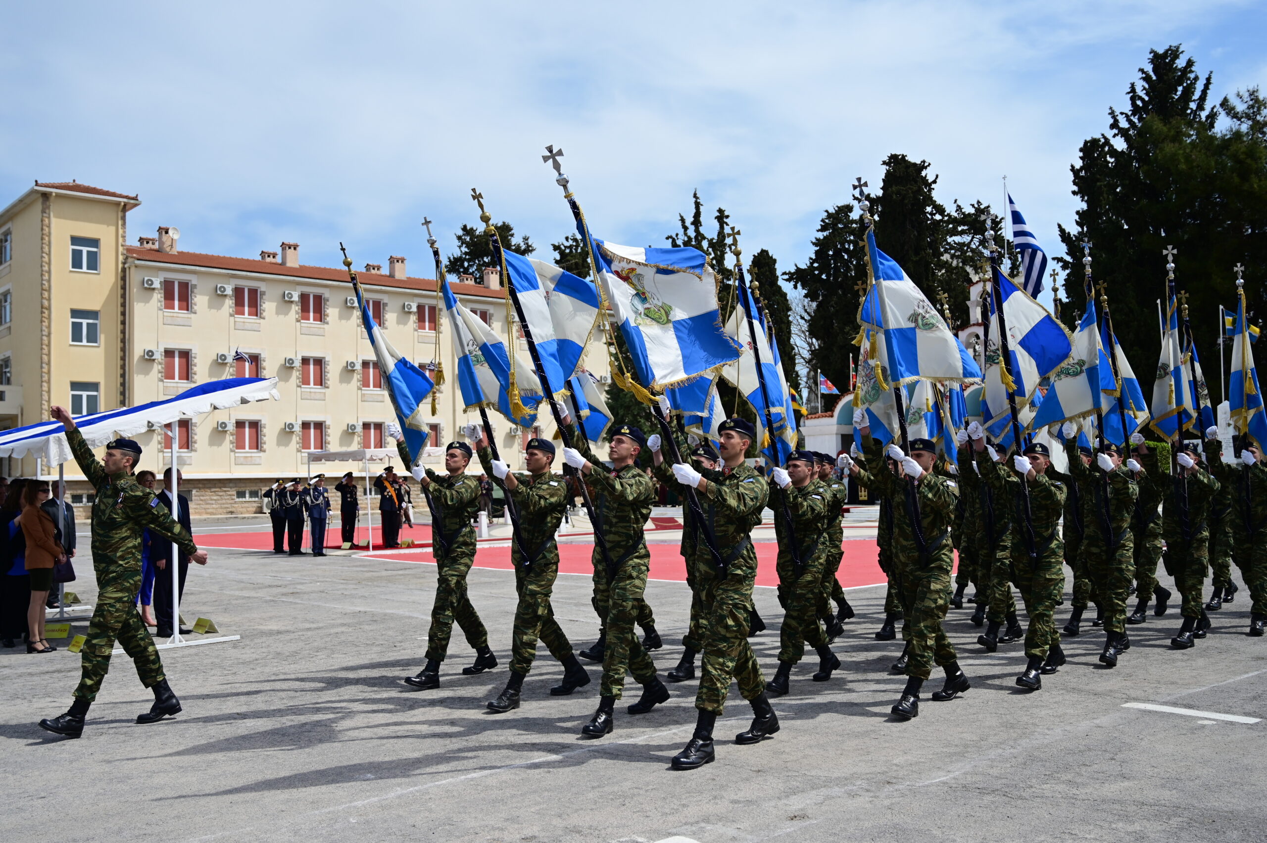 Ο Στρατός Ξηράς τίμησε τον προστάτη του Άγιο Γεώργιο - φωτό - Πτήση
