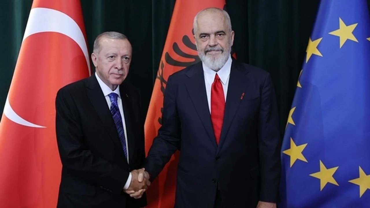 Εκλογές στην Αλβανία: Ο Ράμα διεκδικεί τέταρτη θητεία - Πτήση