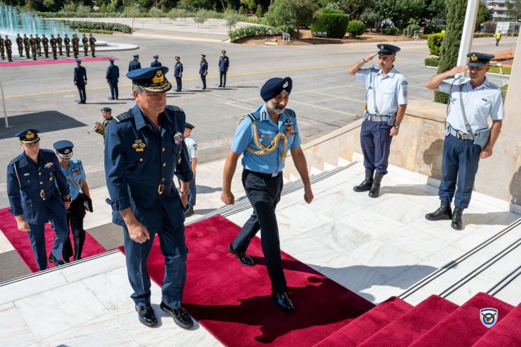 Ελλάδα και Ινδία τα «βρίσκουν» στην Πολεμική Αεροπορία - Πτήση