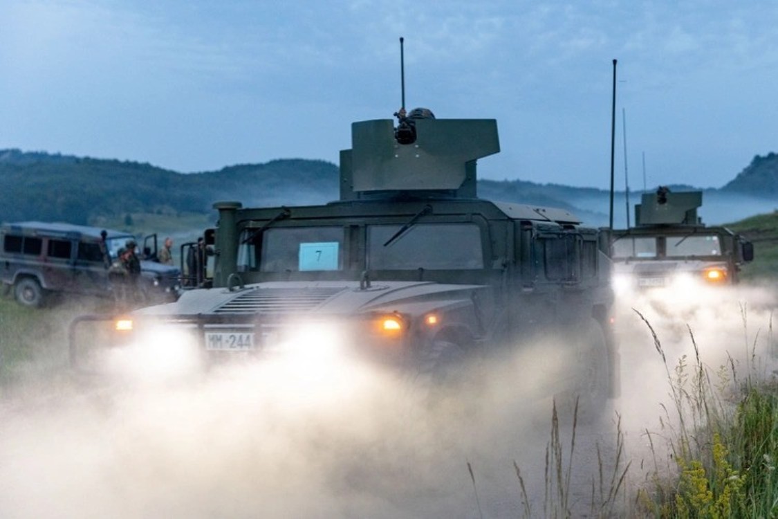 Η ΕΕ δίνει 15 εκατ. ευρώ για τις Ένοπλες δυνάμεις της Αλβανίας - Πτήση ...