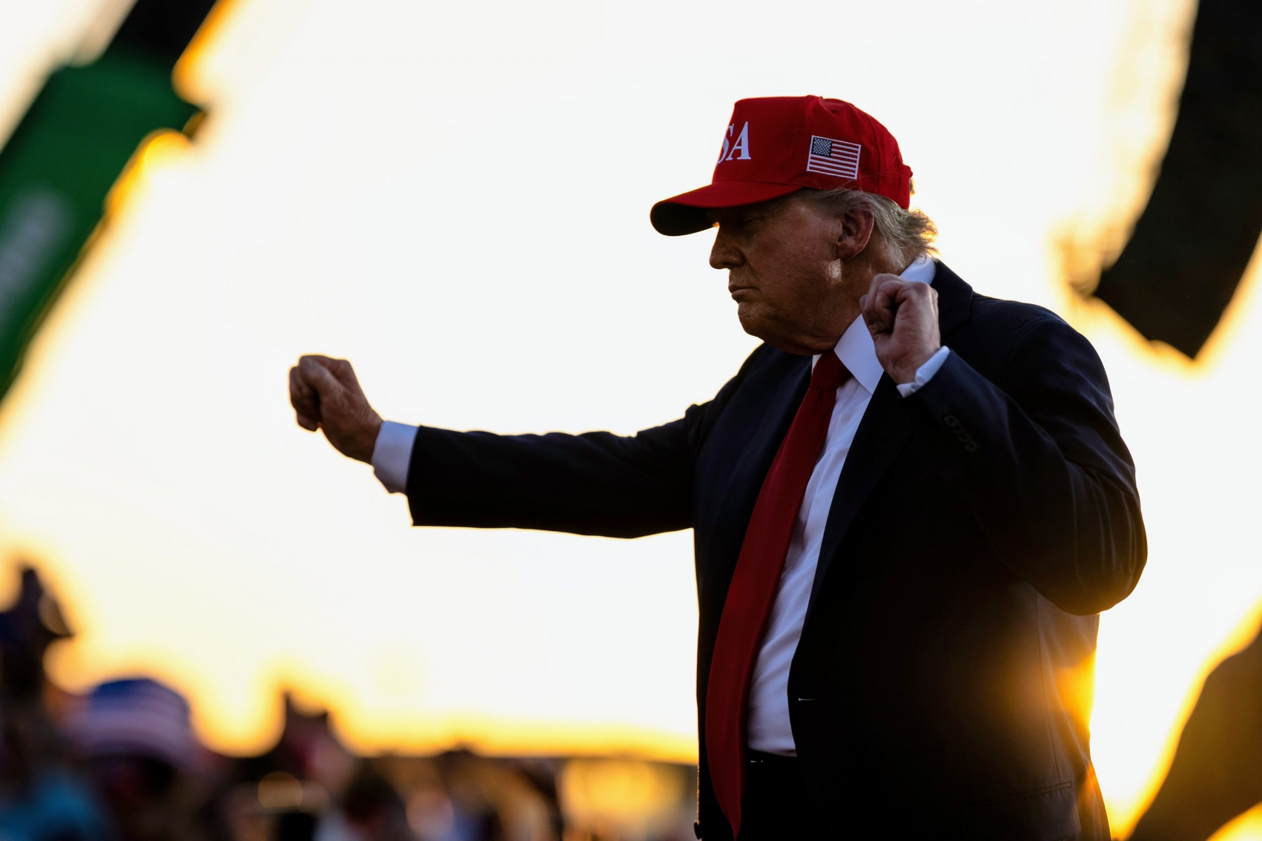 Για Νόμπελ Ειρήνης θα προτείνει η Καμπότζη τον Τραμπ - Πτήση