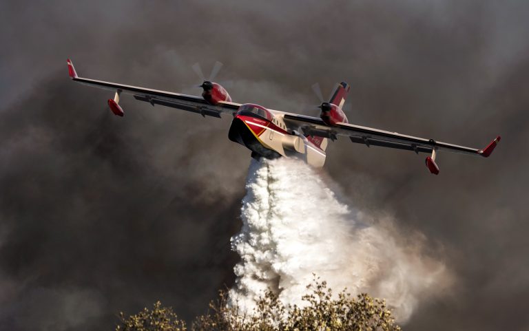 ΑΕΡΟΠΥΡΟΣΒΕΣΗ: Hynaero Fregate F100-Αμφίβιο πυροσβεστικό νέας γενιάς ...