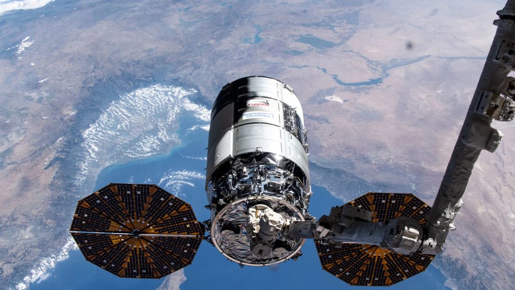 "Έμεινε" από κινητήρα το διαστημόπλοιο Cygnus XL που μεταφέρει εφόδια ...