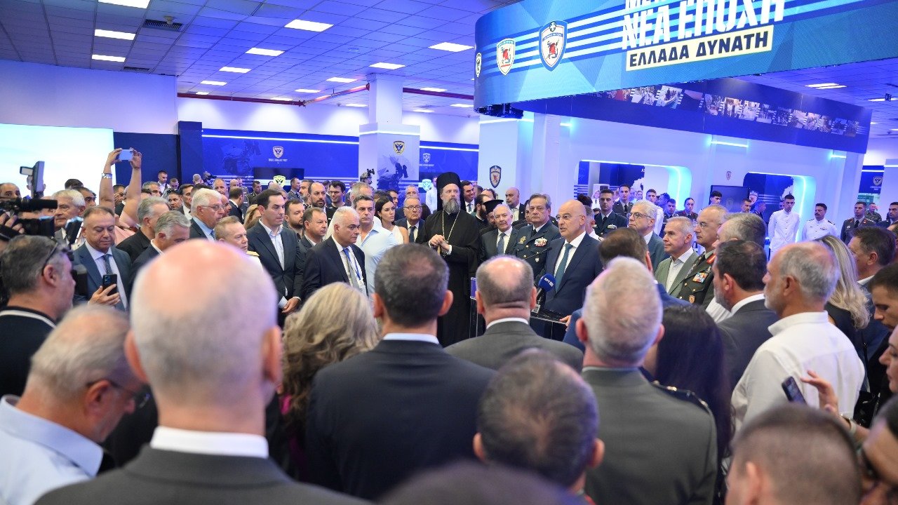 Ν. Δένδιας: Η «Ατζέντα 2030» υπηρετεί τη μετάβαση στη νέα εποχή - Πτήση