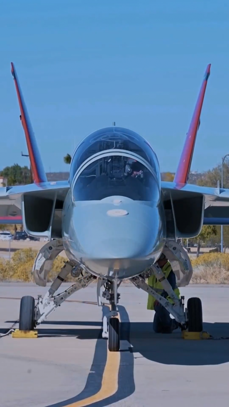 Πρώτη παράδοση T-7A Red Hawk στη USAF - Πτήση