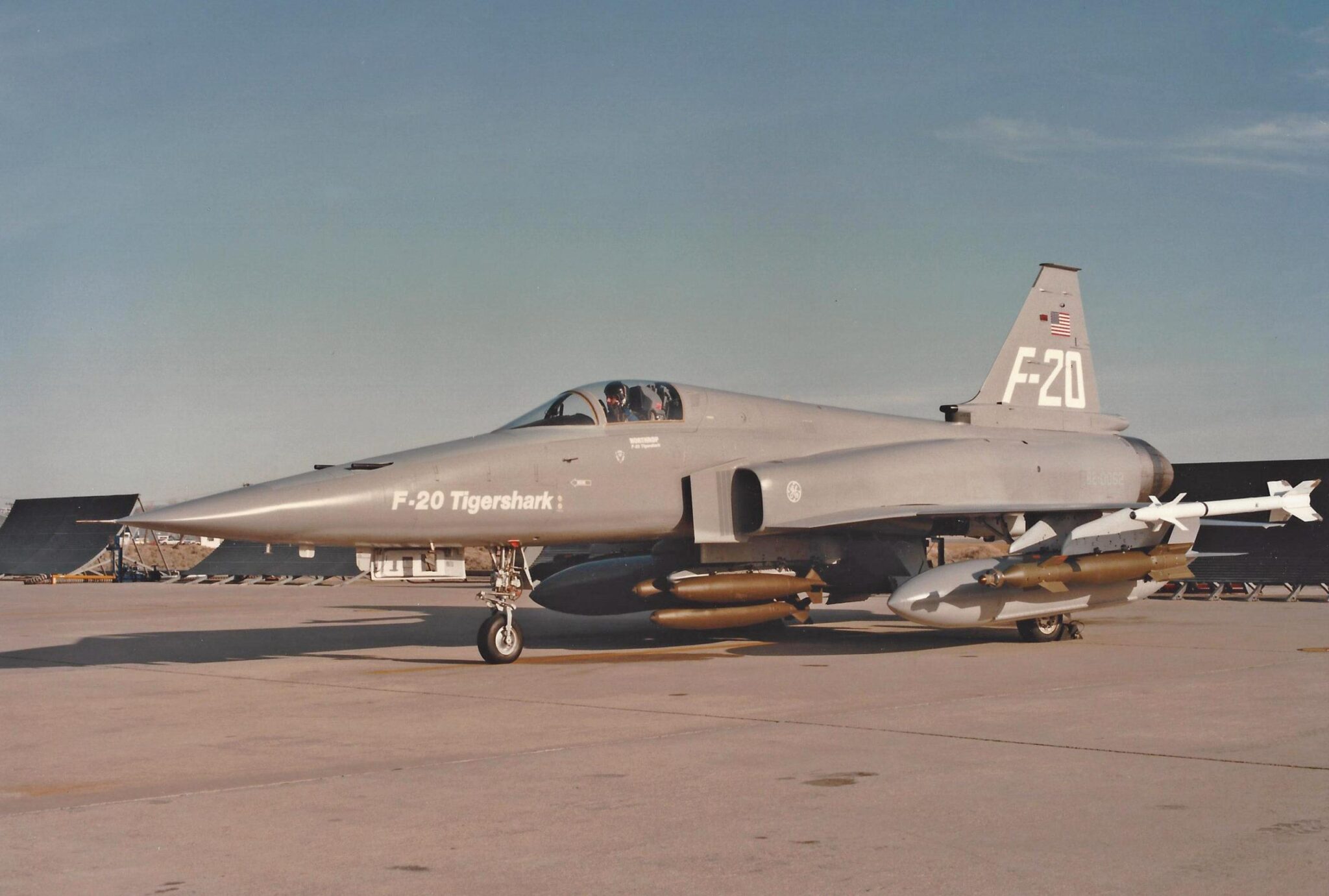 General Electric F404: η «καρδιά» τριών προηγμένων εκπαιδευτικών - Πτήση