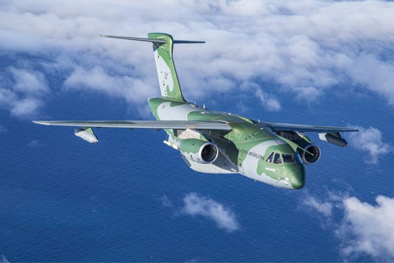 Embraer: Σε διαβουλεύσεις με Κολομβία και Χιλή για μεταγωγικά C-390 - Πτήση